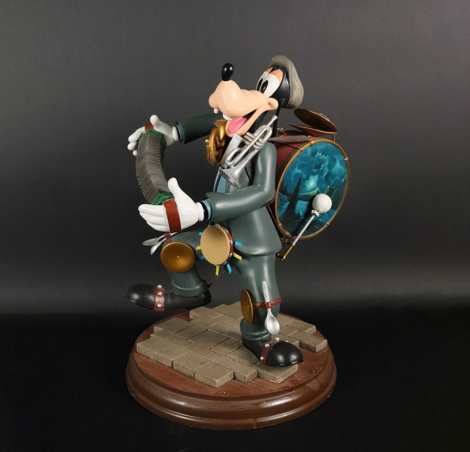 Disney Goofy Fine Figure Auction