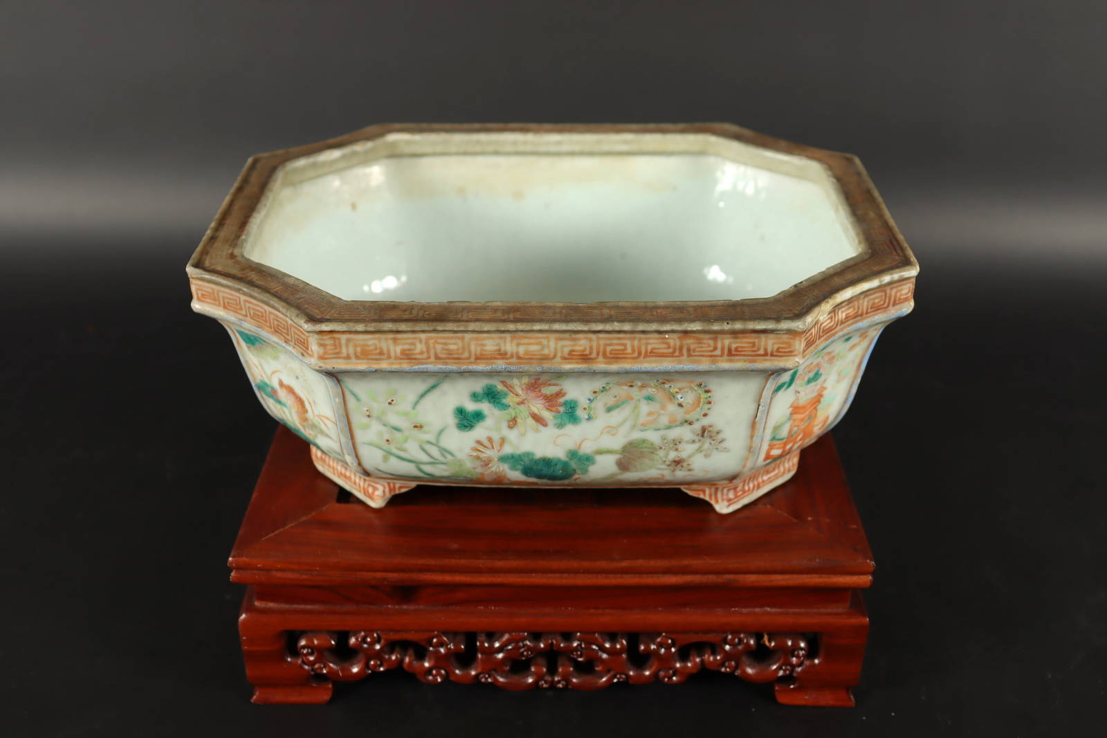 Chinese Antique Fine Pot Auction