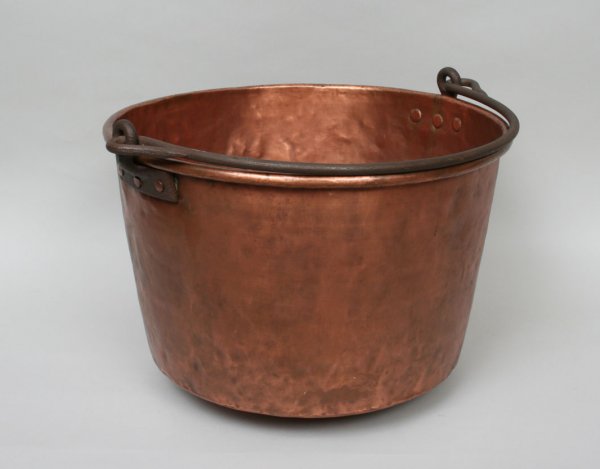 39: Large Copper Bucket - Dec 03, 2006 | Cleveland Auction Company in OH