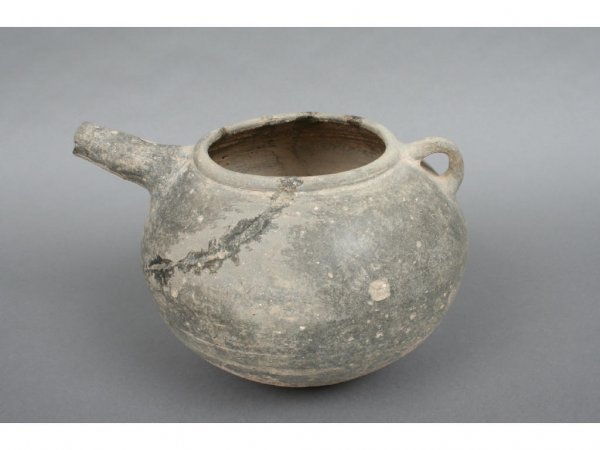 359: Native American Pottery Water Vessel