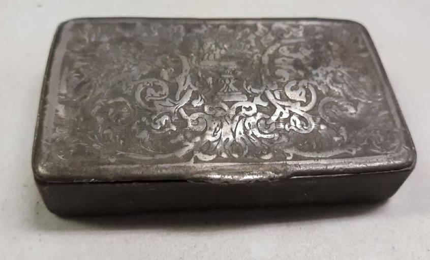 Antique 1700's Snuff Box Signed Le Roberts