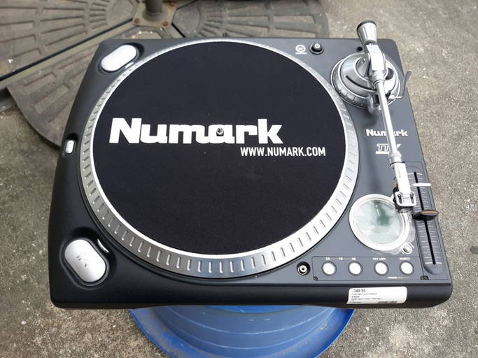Numark Ttx Dj Turntable Direst Drive New Display Model