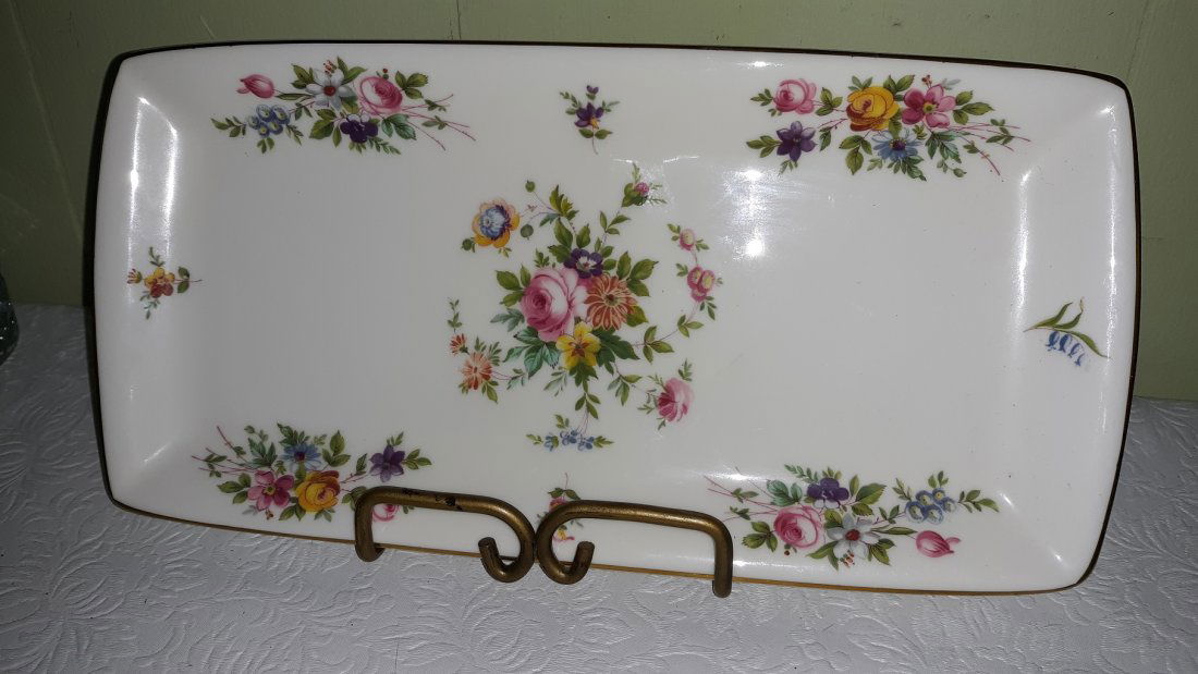Minton Marlow Bone China Pattern S 309? Sandwich Tray