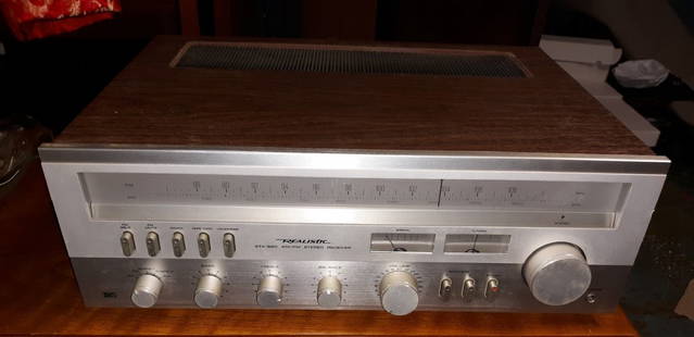 Realistic Scr 3000 Am/fm Stereo Cassette Receiver
