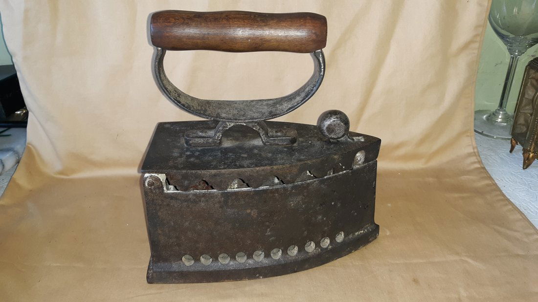 Antique Primitive Coal Clothing Iron