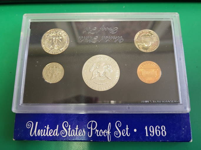 1968 Us Coin Proof Set 5 Coins In Original Package Silver Kennedy Half Dollar