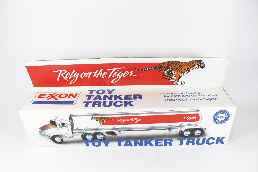 1993 EXXON TOY TANKER TRUCK MODEL