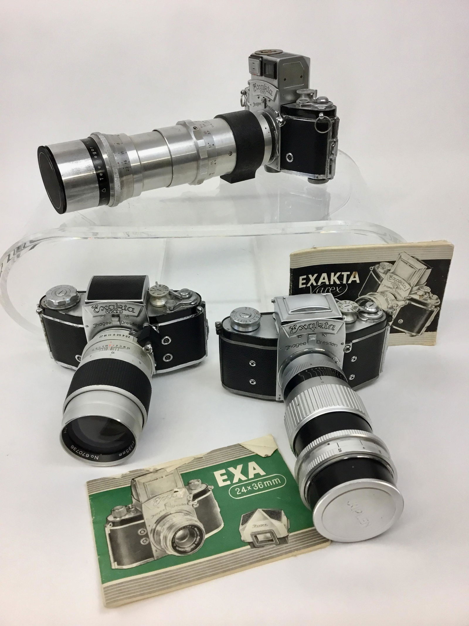 Exakta Vx V And Vxiia Cameras With Lenses
