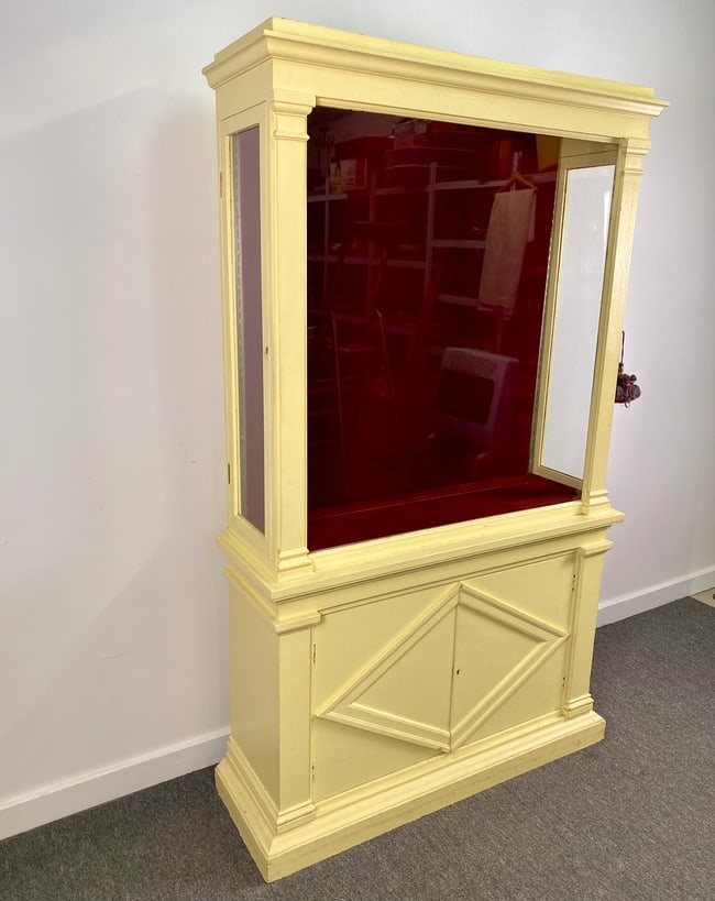 Showcases, Modern, French & American Antiques starts on 3/17/2024