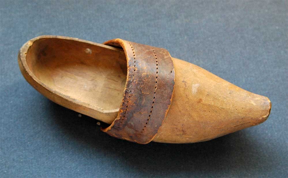German Wwii Wood Clog Fr. Camp Auction