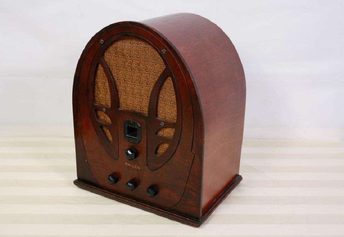 Philco Cathedral Radio Model 66