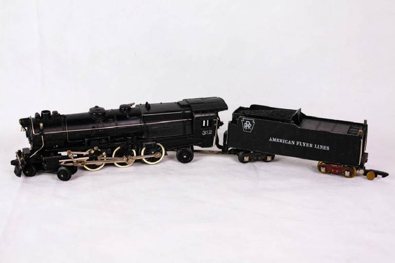 American Flyer 312 Steam Locomotive & Tender