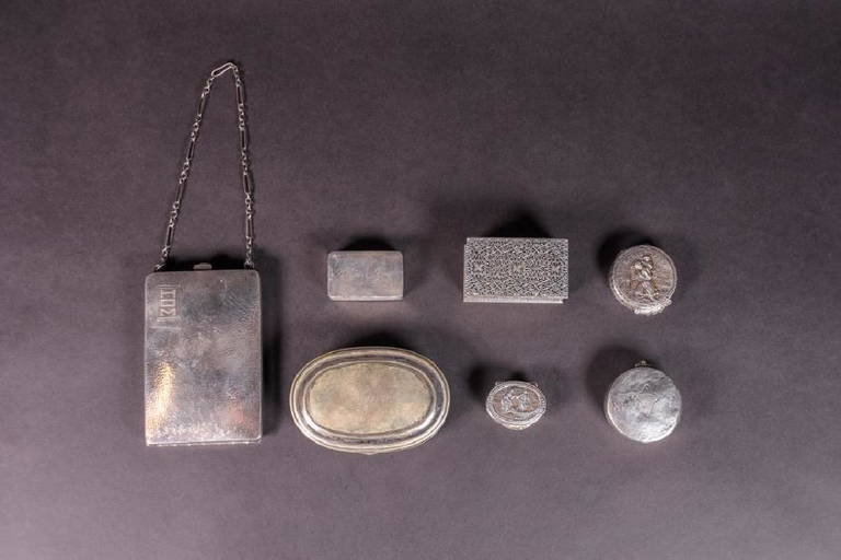 Watrous Mfg. Co Wallet & C. Parker Silver Snuff Box