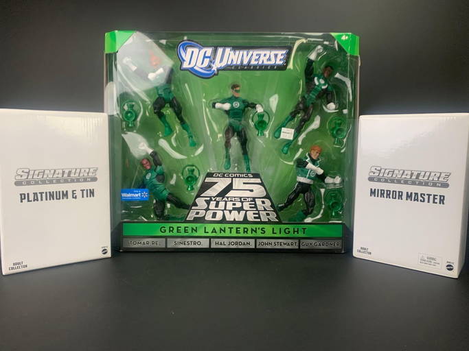 Two Dc Signature Collection Action Figures And Green Lanterns Light Set
