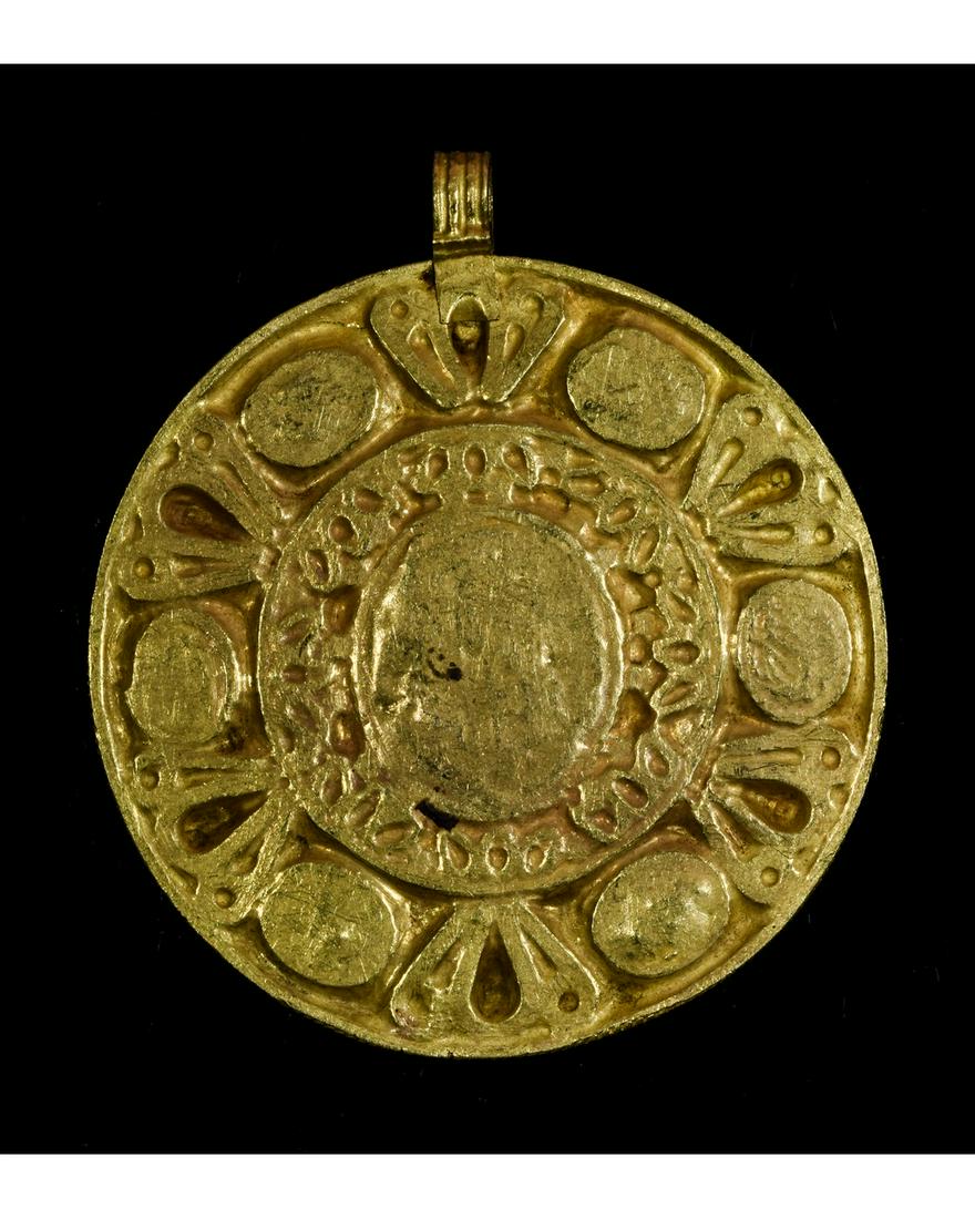 LARGE GREEK HELLENISTIC GOLD MEDALLION WITH GEMS - Sep 29, 2019 | Pax ...