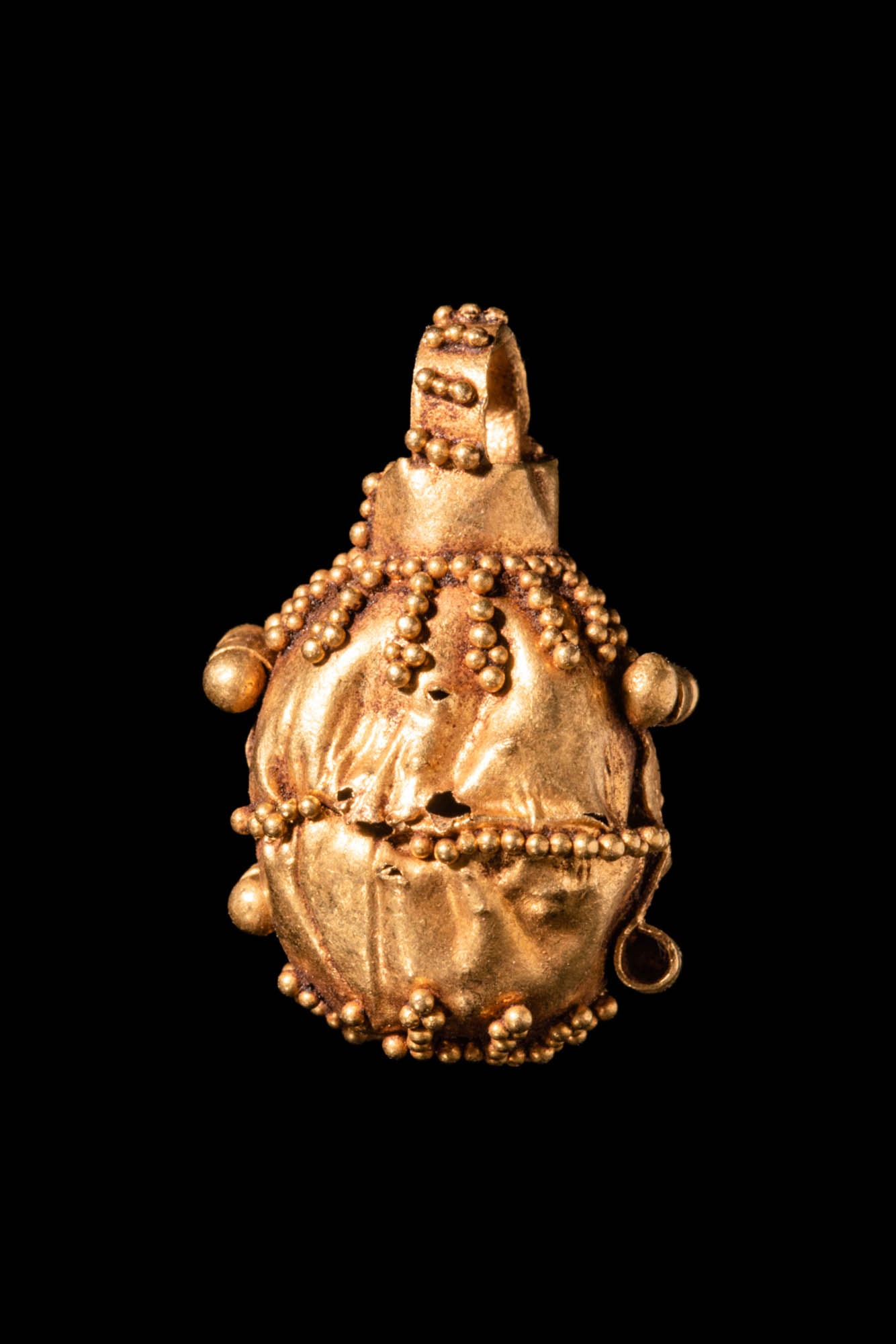 Bactrian Gold Pendant Auction