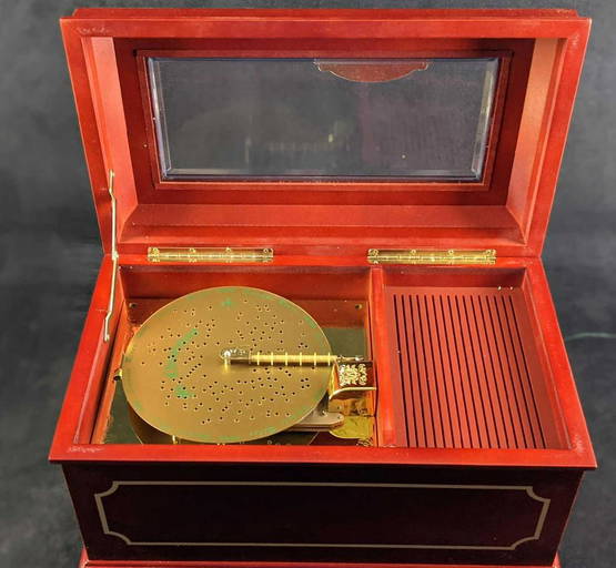 Mr Christmas Holiday Music Box 16 Discs