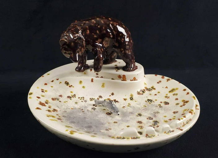 Vintage Hand Painted Fishing Bear Bowl Basin