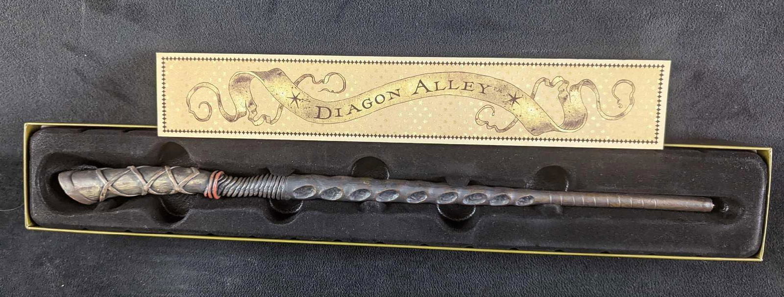 Harry Potter Interactive Unclaimed Holly Wand Universal Studios