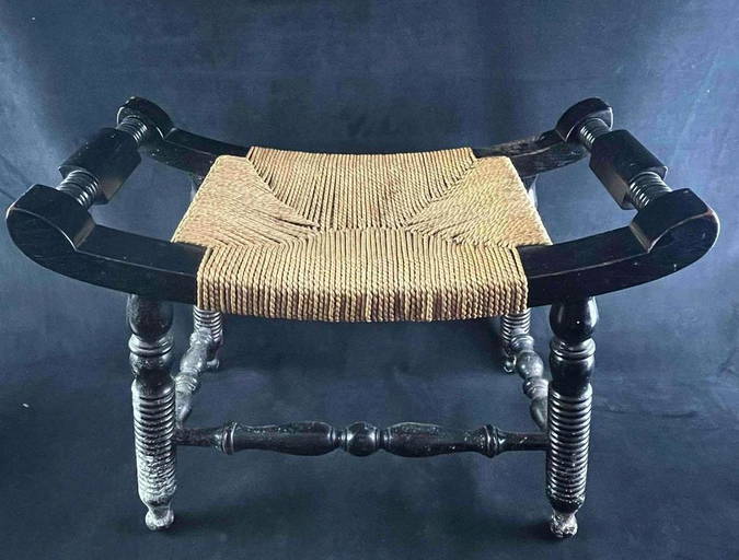 Vintage Asian Small Rush Bottom Bench (#0004) on Jun 22, 2022 | Rapid ...