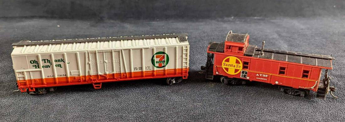 A.H.M. HO Scale 7-11 Train Car & Santa Fe Caboose Car - Aug 22, 2022 ...