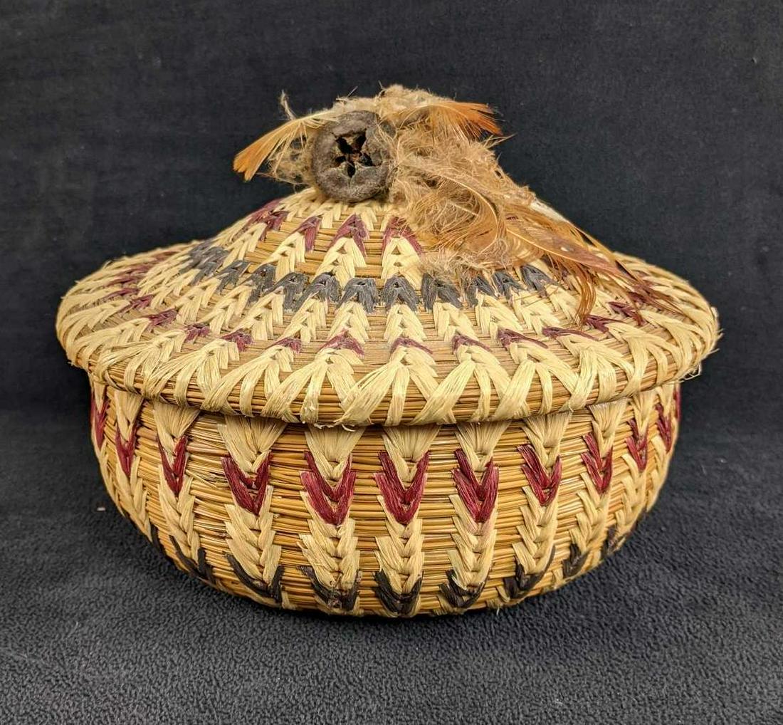 Handmade Multicolor Straw Basket With Lid