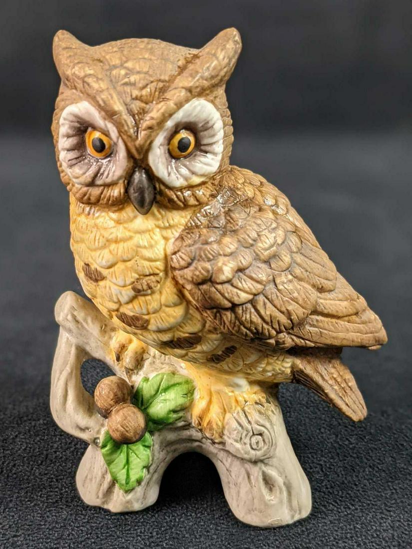 Hand Painted Ceramic Owl On Stump Bird Auction