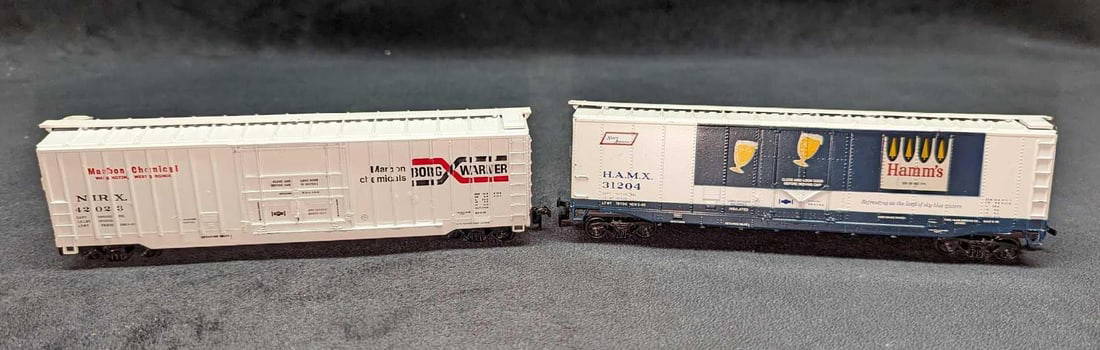 Ho Scale Borg Warner & Hamm's Beer Box Cars