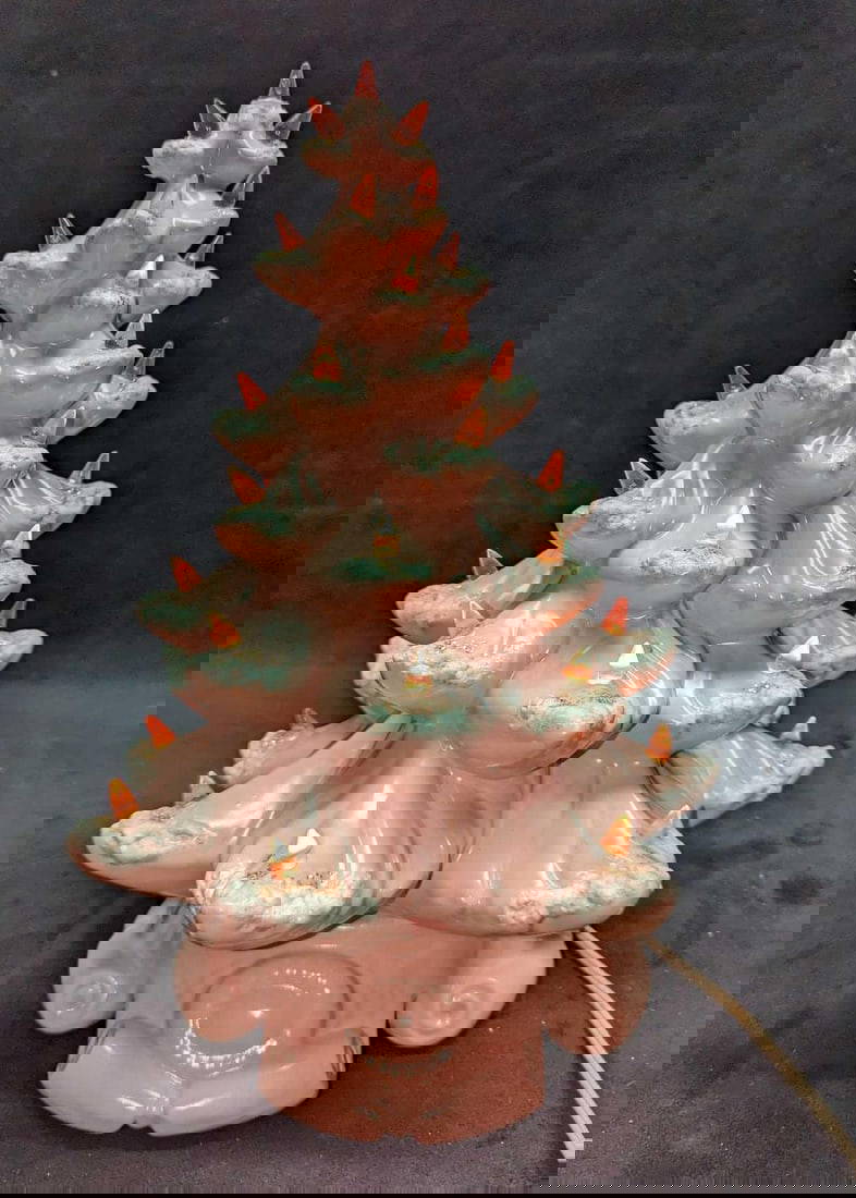 Vintage Ceramic Light Up Music Box Christmas Tree Auction