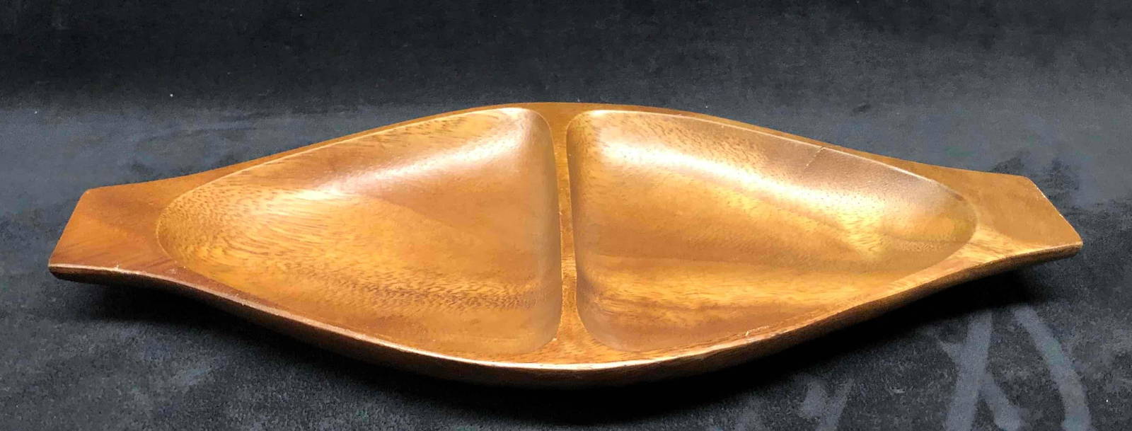 Leilani Genuine Monkey-pod Wood Hand Crafted In The Philippines Auction