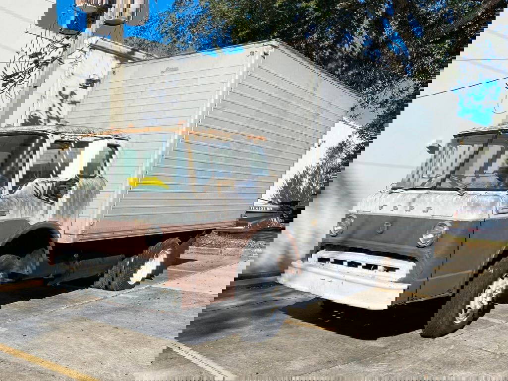 1960s Ford C600 Box Truck Project Auction