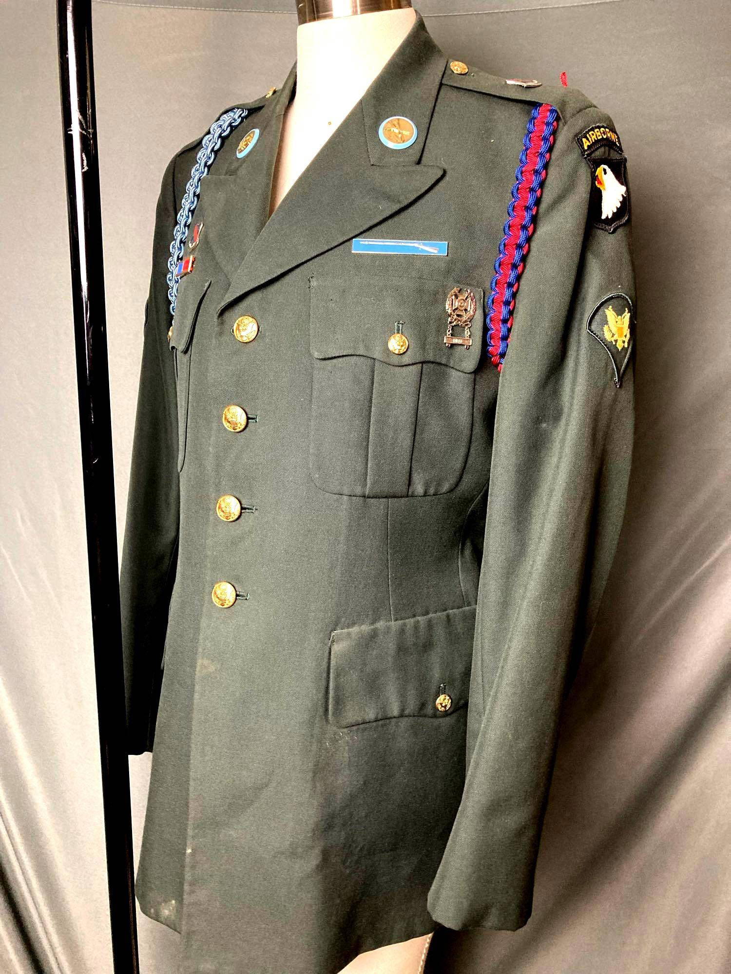 U.s. Army 101st Airborne 1990's Uniform Auction