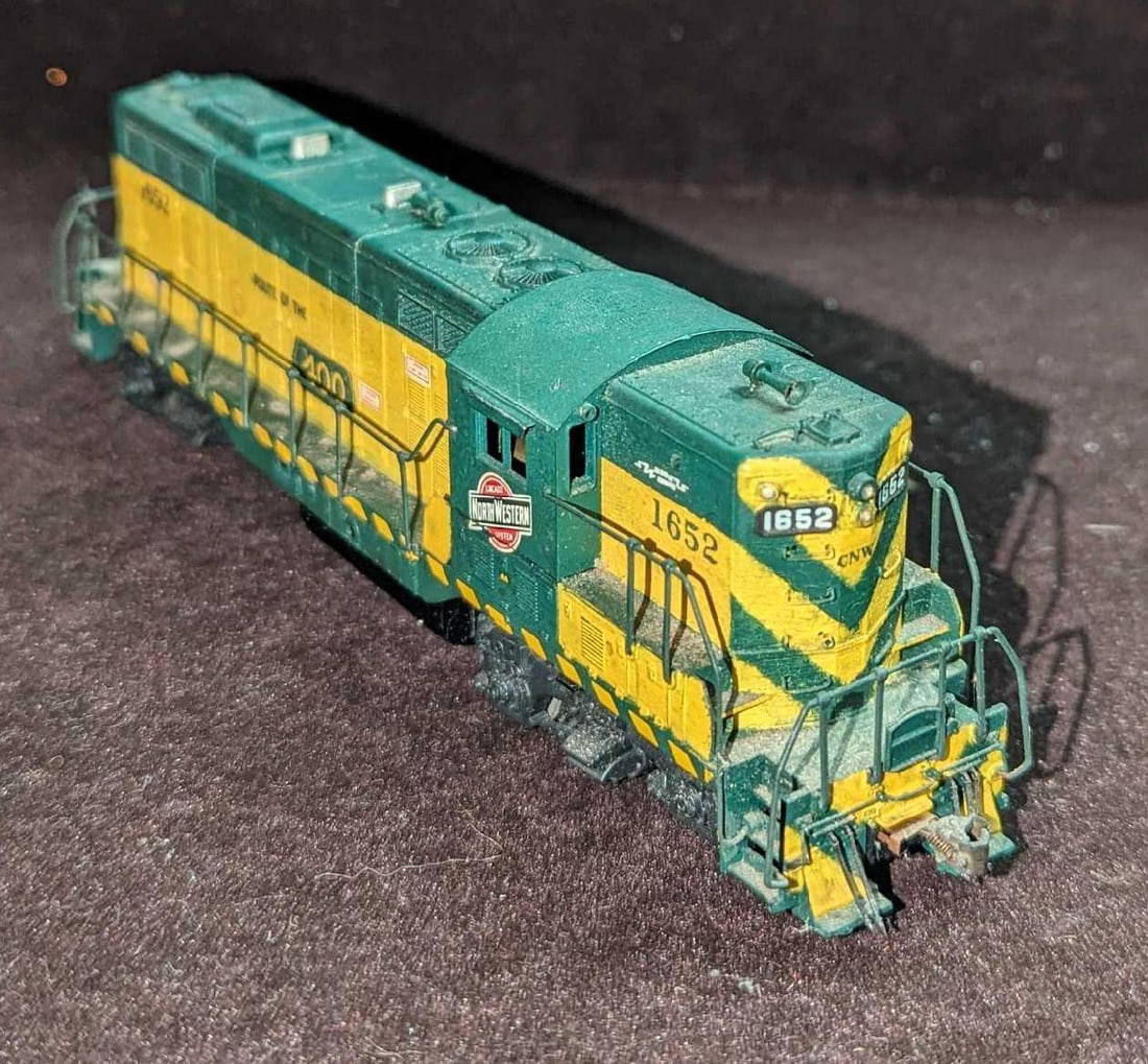Athearn Ho Scale Diesel Locomotive 1652 Auction