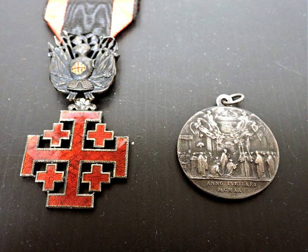 Vatican 1925 Order Of The Holy Sepulchre Cross & Medal