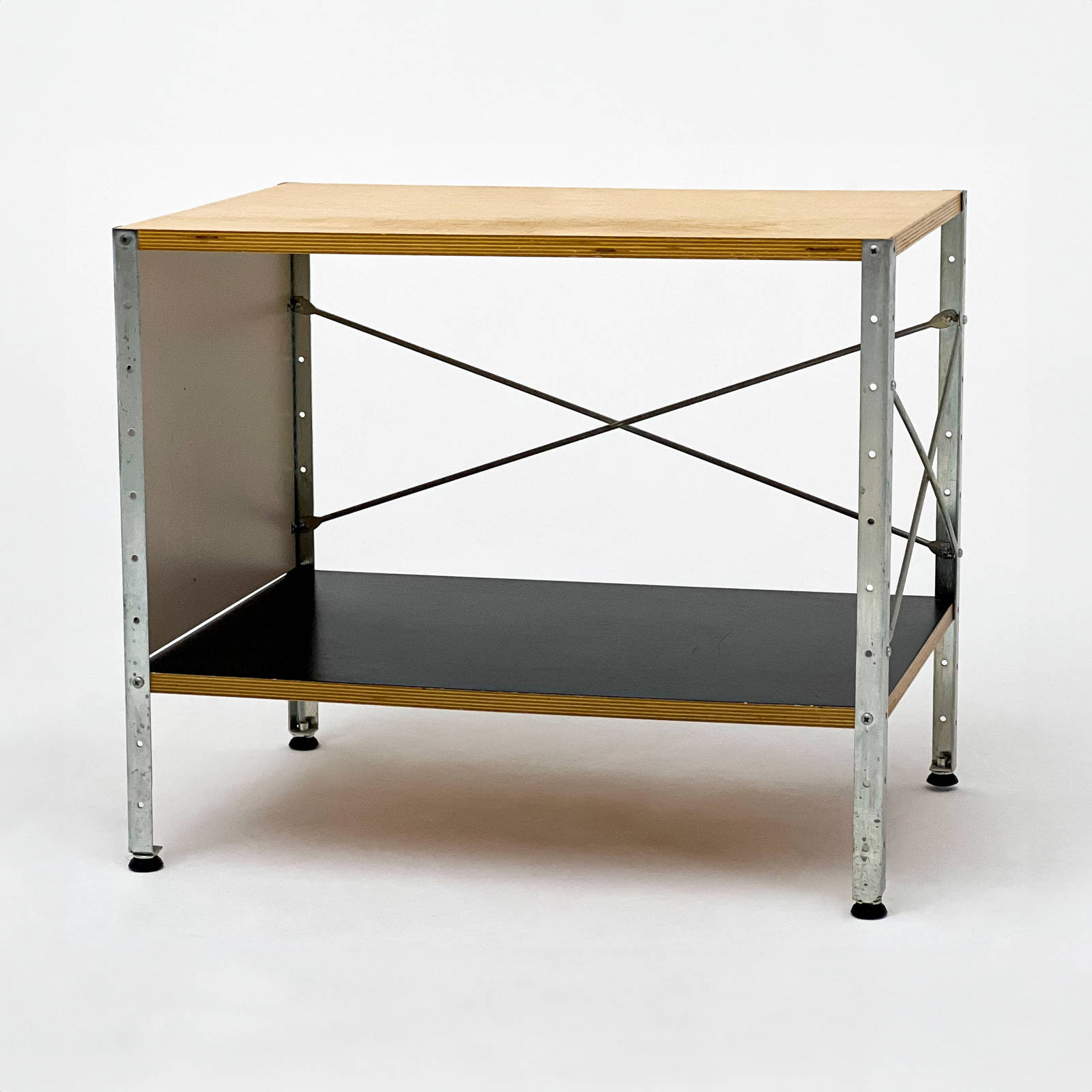 Charles And Ray Eames - Storage Unit Esu 150 Auction