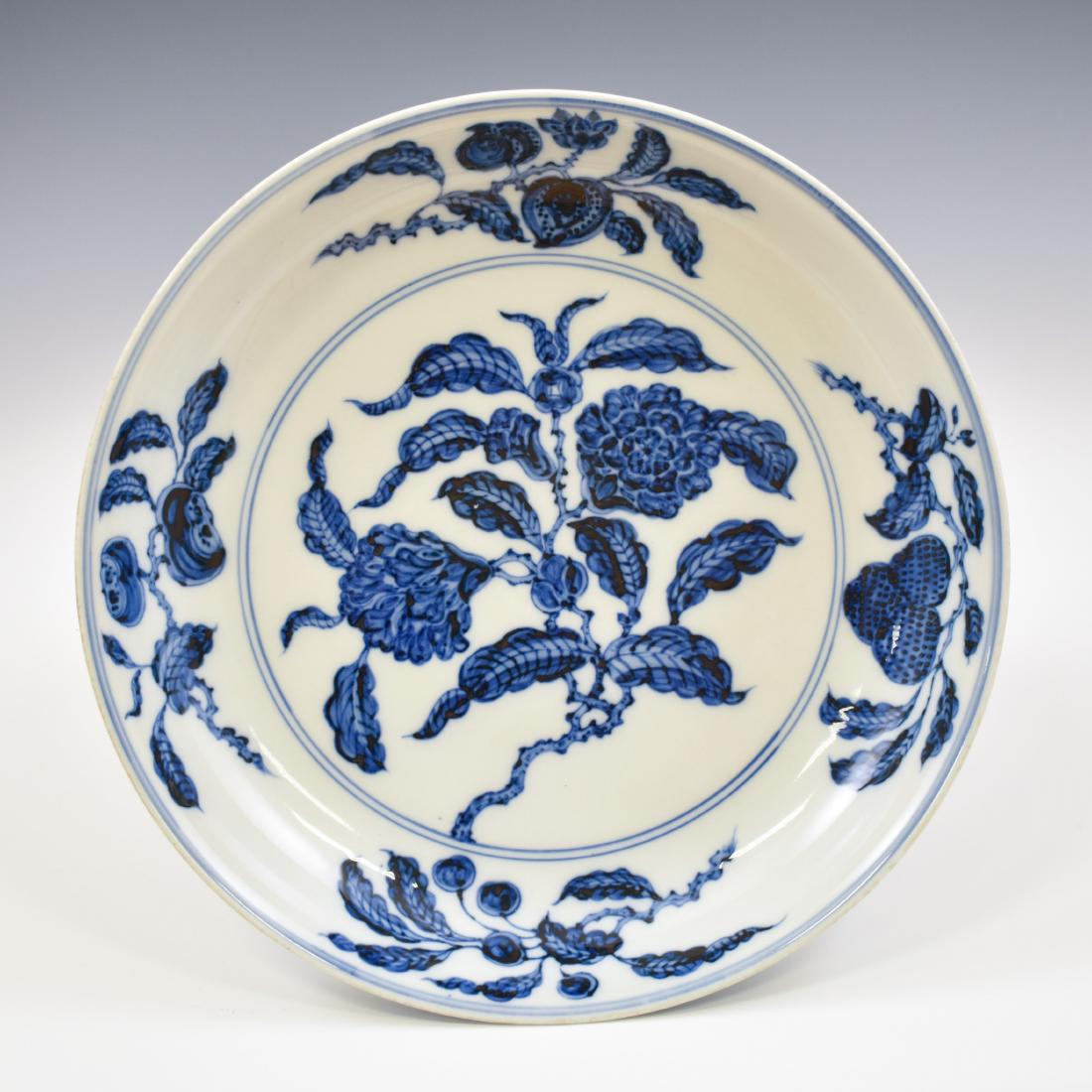VERY FINE CHINESE MING BLUE & WHITE PEONY PLATE - Jun 15, 2019 | Lauren ...