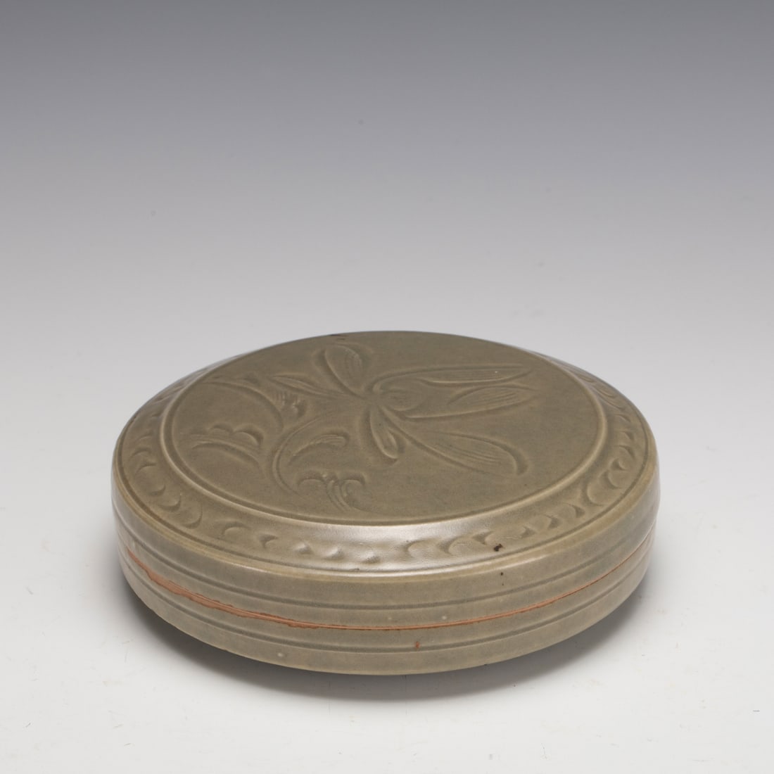 Song Yue Kiln Box Auction