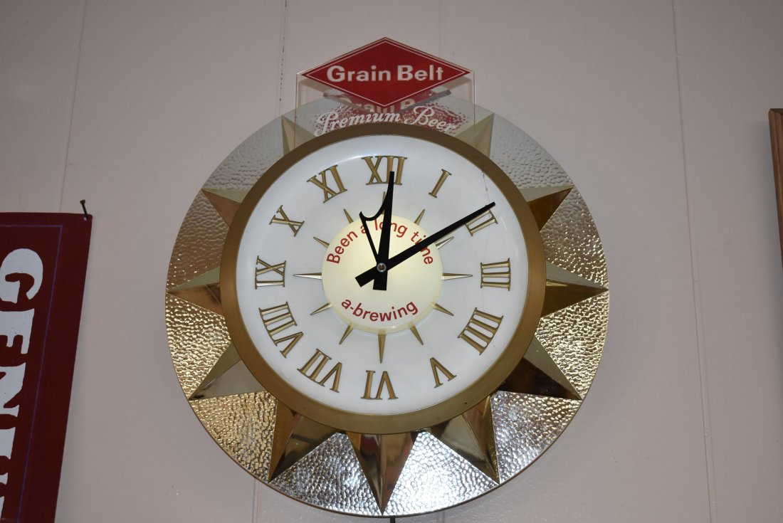 Vintage Grain Belt Beer Clock
