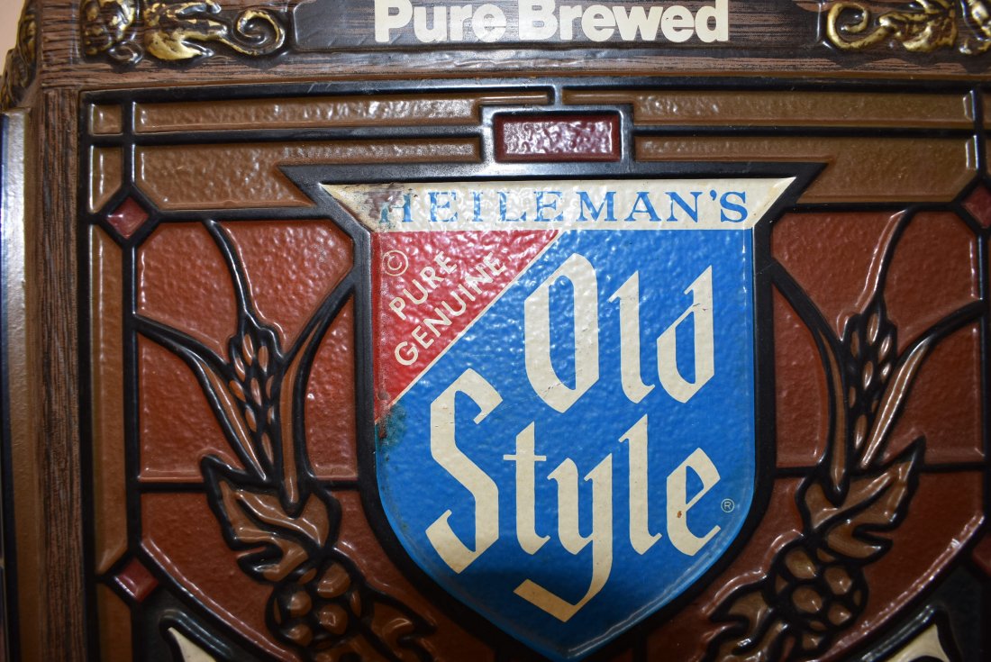 Vintage Old Style "Stained Glass" Beer Light/Sign