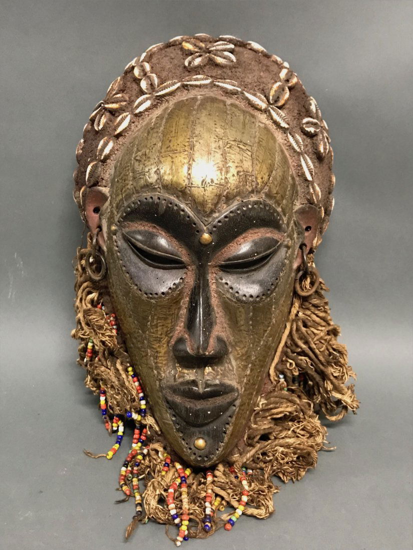 African Art Tikar Mask - Mar 31, 2020 | Flores Auction in NY