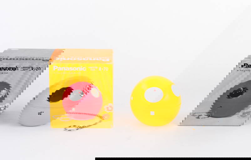 Panasonic Panapet R 70 Yellow Transistor Radio