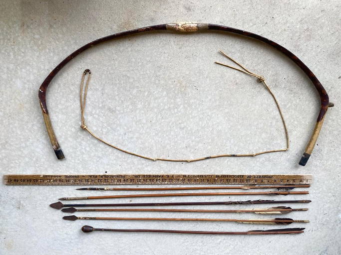 Rare Ancient Chinese Horn Bow w/ Arrows (Shown Unstrung) - Jun 12, 2022 ...