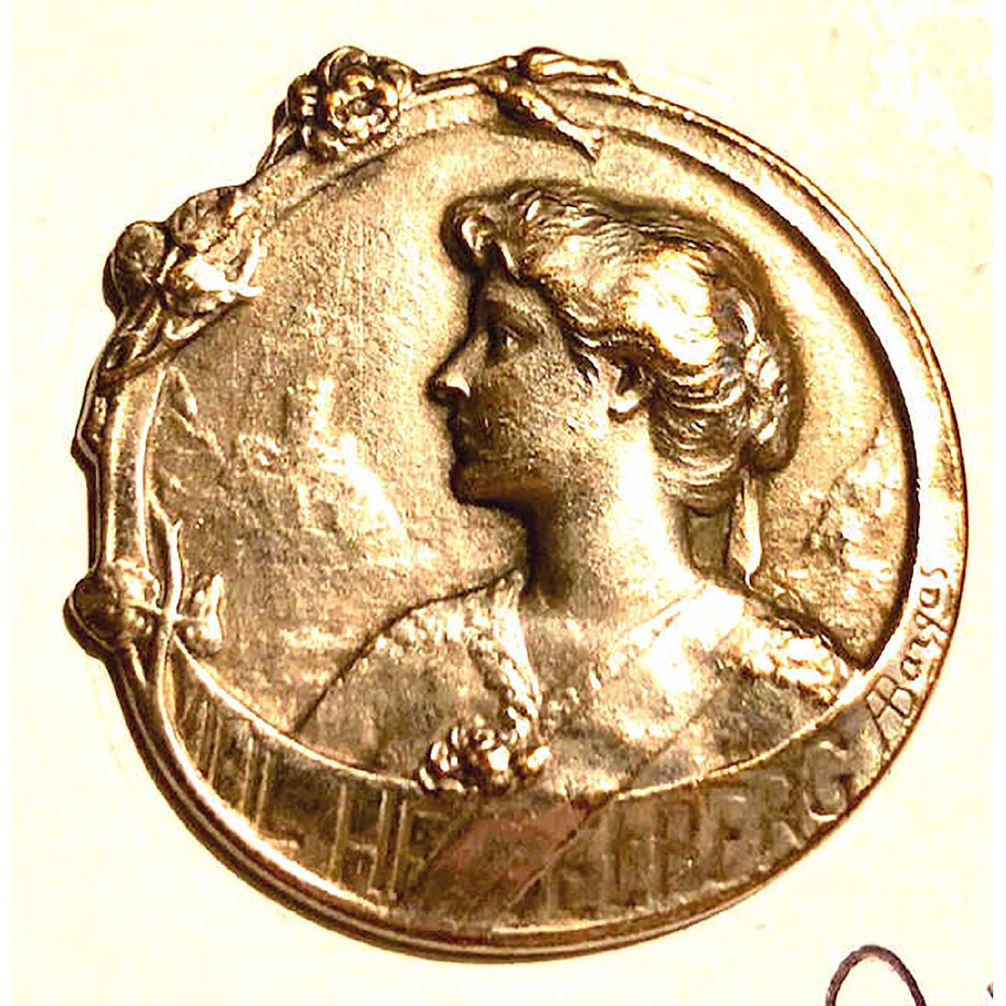 1 SILVERED METAL ARMAND BARGAS BUTTON PLUS