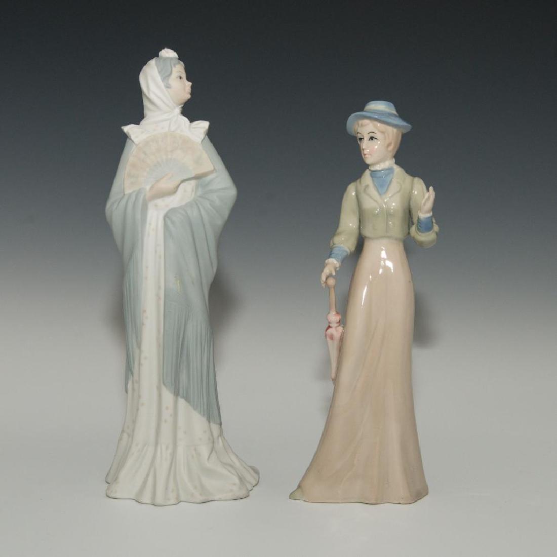 GROUP OF 2 SPANISH PORCELAIN FIGURINES LADY