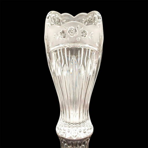 Oneida Southern Garden Lead Crystal Flower Vase