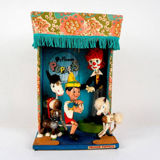 Pelham Puppets Toyshop Display Puppet Theatre