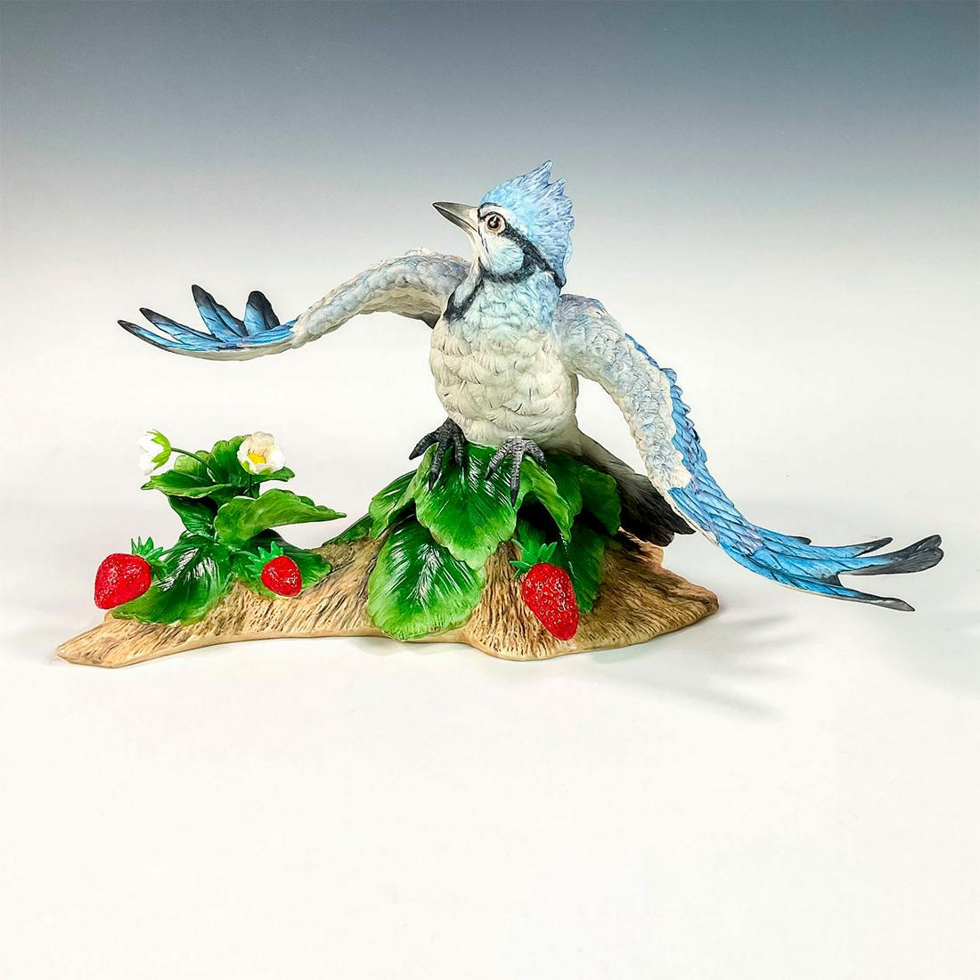Boehm Porcelain Figurine, Female Blue Jay 40544 Auction
