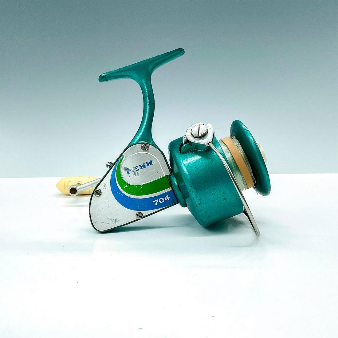 Vintage Penn 704 Spinfisher Wave Sideplate Spinning Reel Auction