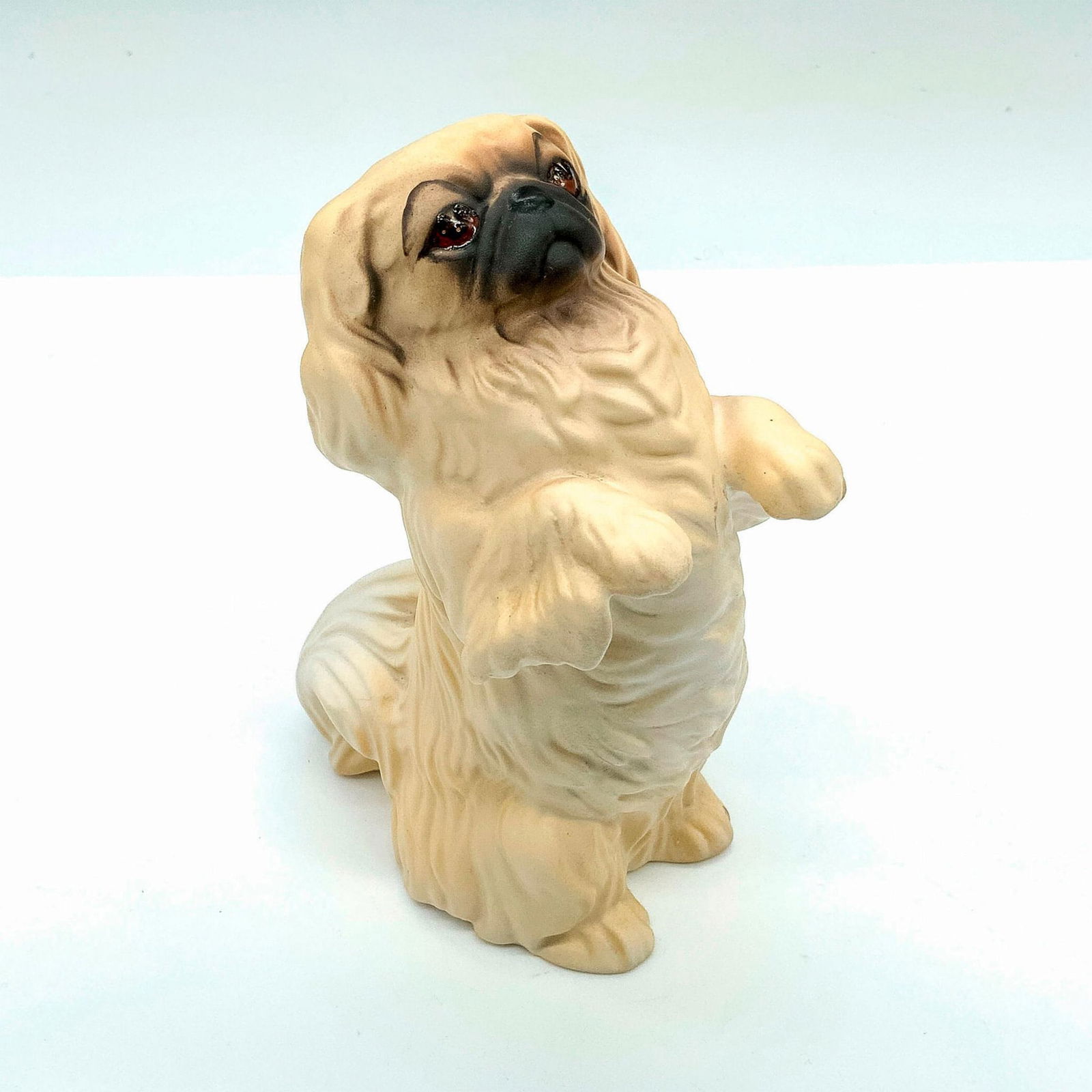 Beswick Porcelain Figurine, Begging Pekingese Dog