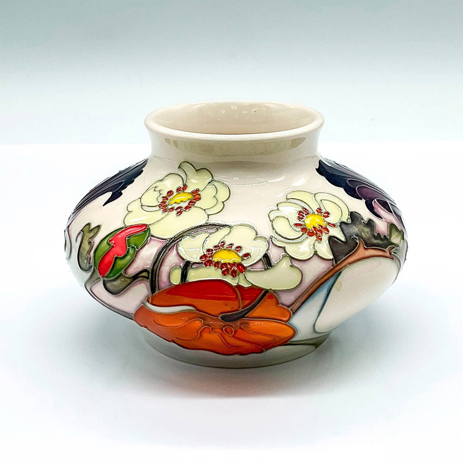 Moorcroft Pottery Emma Bossons Vase, Sandringham Bouquet Auction